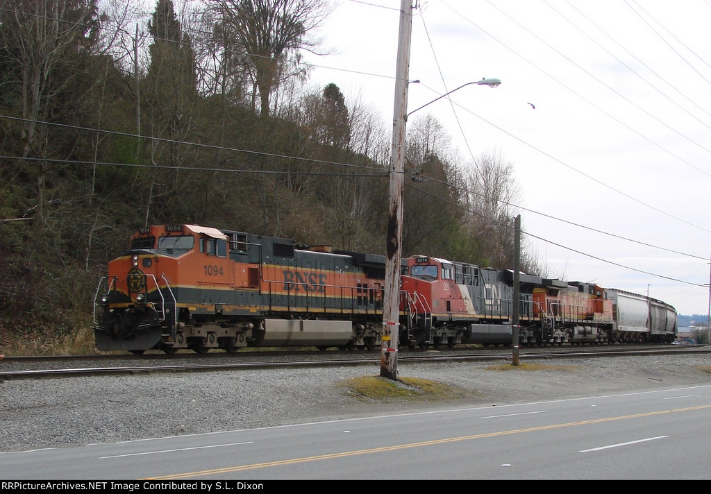 BNSF 1094 North @ Bayside